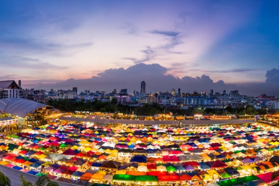 10 Best Markets in Bangkok - Thai markets in Bangkok - Talat Rot Fai