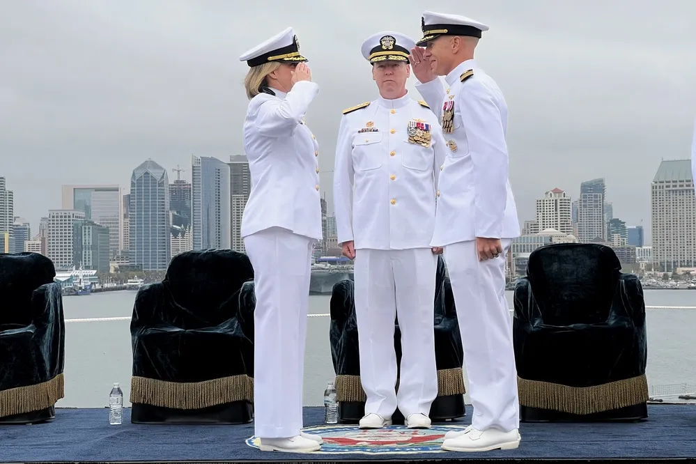USS Abraham Lincoln holds Change of Command ceremony – The Coronado News