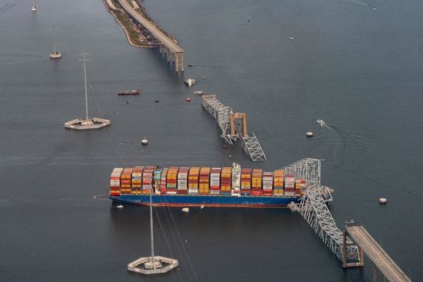 Efforts underway to remove initial debris from Baltimore bridge ...