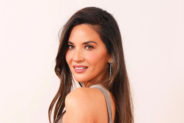 Olivia Munn Shares Her Strategy for Concealing Double Mastectomy Scars ...