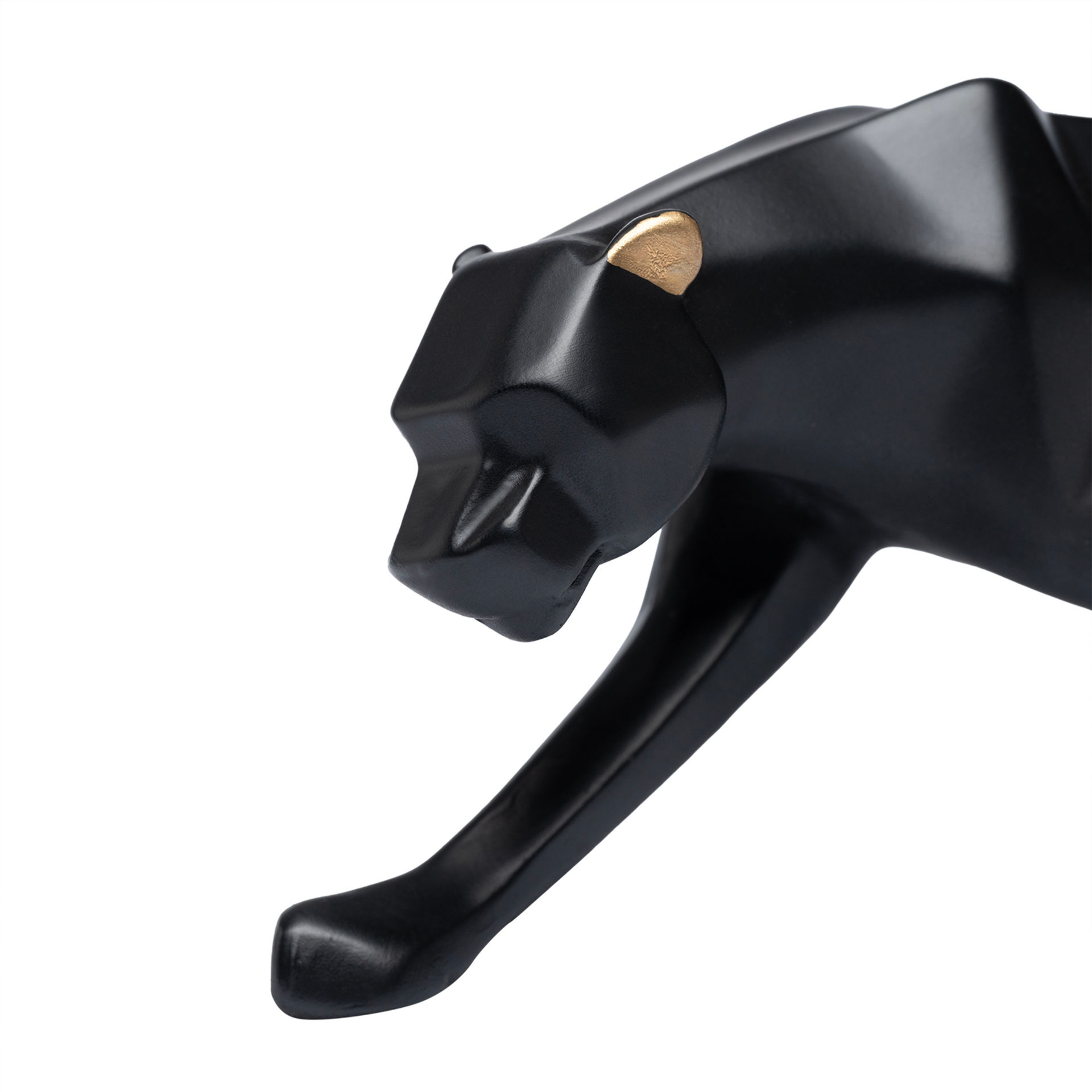 Buy Onyx Sentinel Sculpture Online At Best Price In India | Wakefit