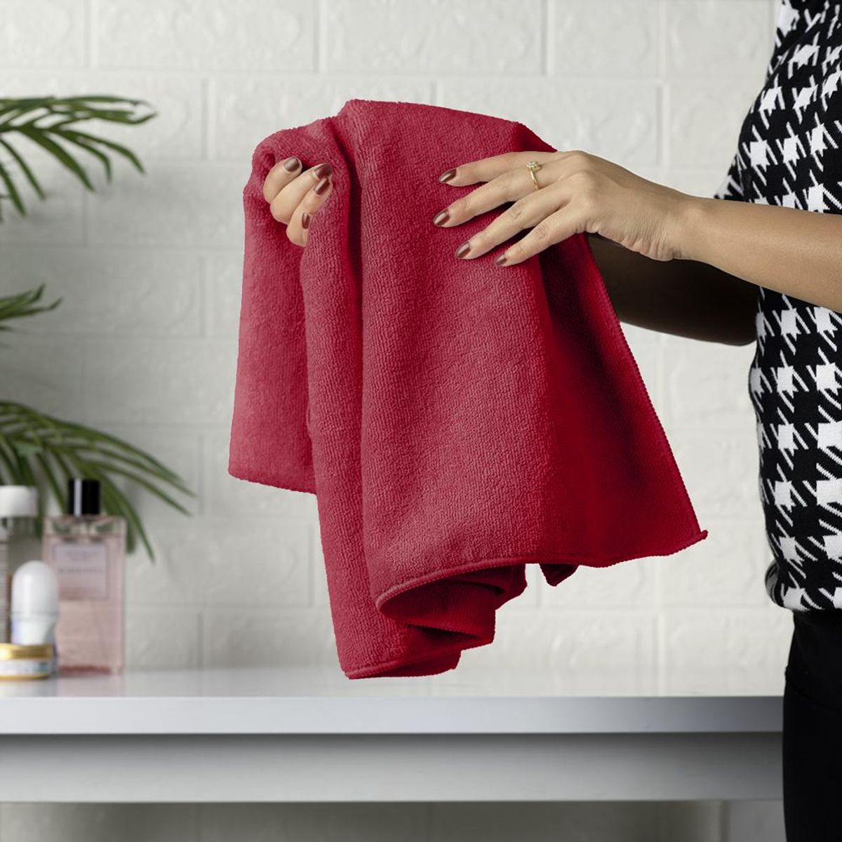Buy Raspberry And Delicate Blue Bath Towel Combo Online At Best Price ...