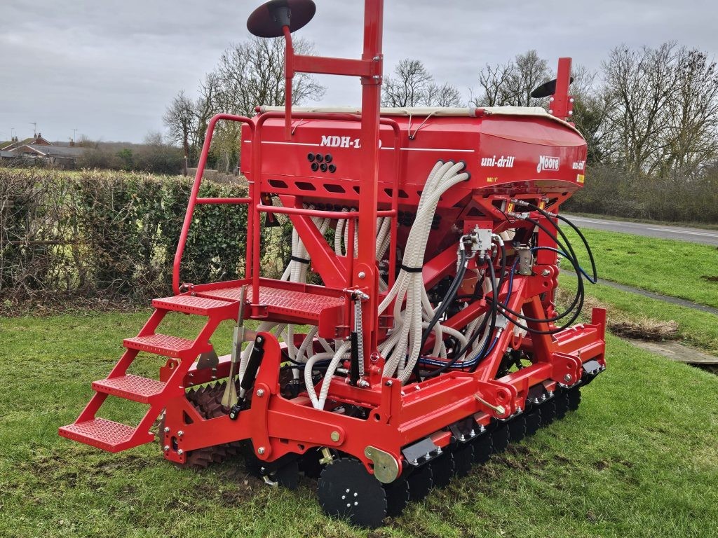 MDH-1700 Dual Hopper - Moore Unidrill®