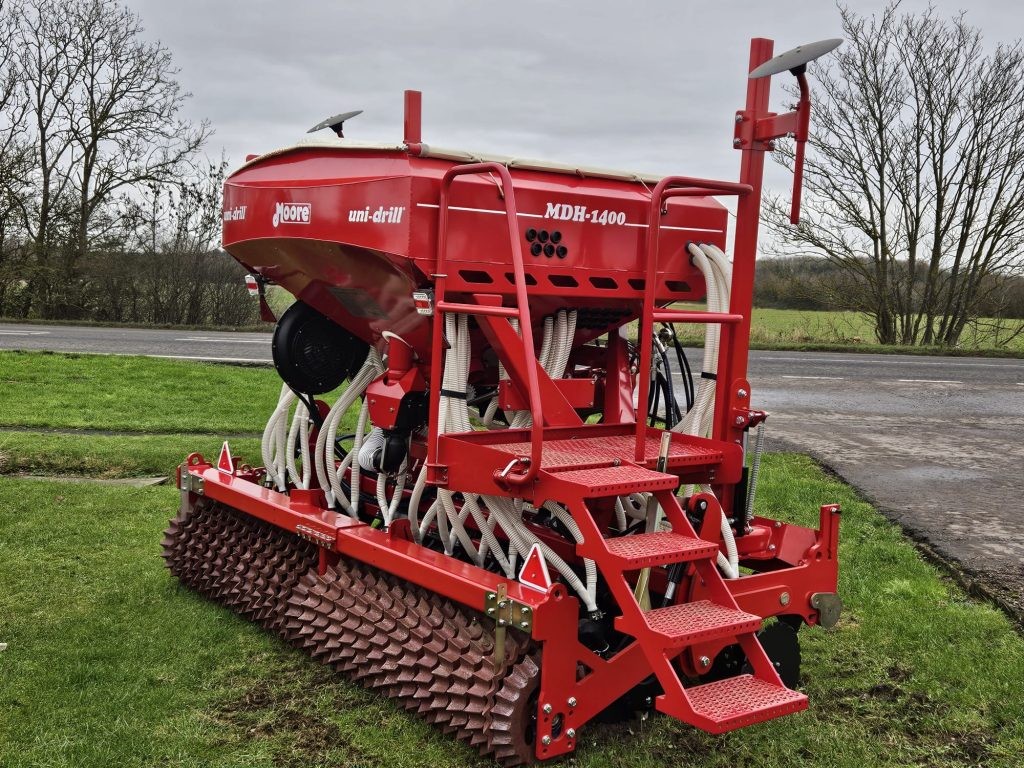 MDH-1700 Dual Hopper - Moore Unidrill®