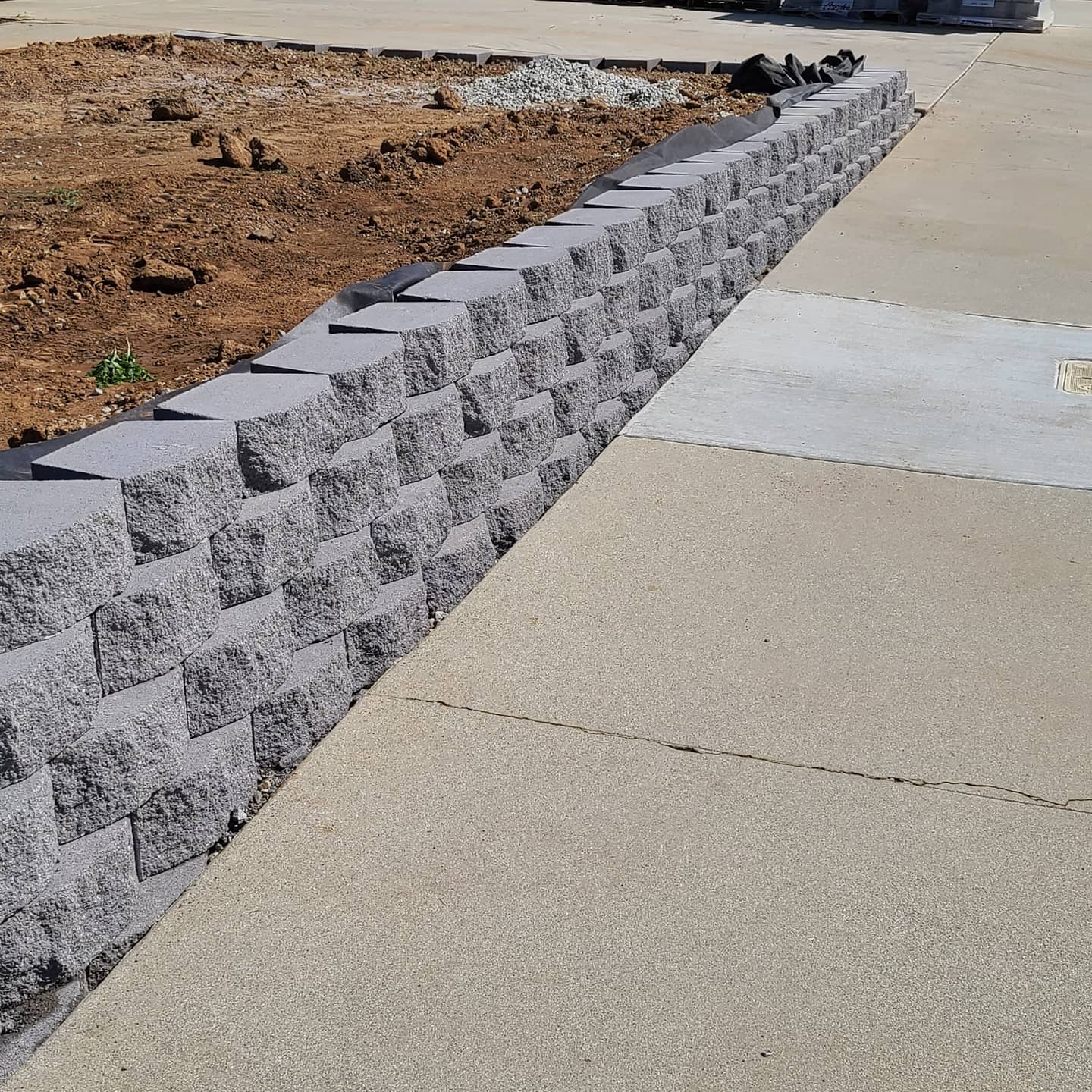 Retaining Walls Services - Platinum Pavers & Concrete Inc.