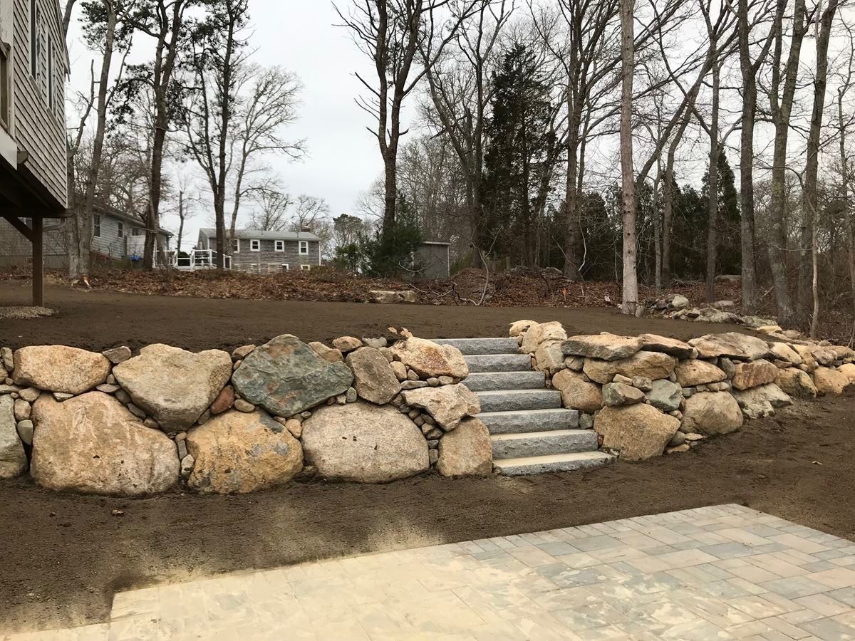 Retaining Walls in Southeast Michigan | Local Landscape