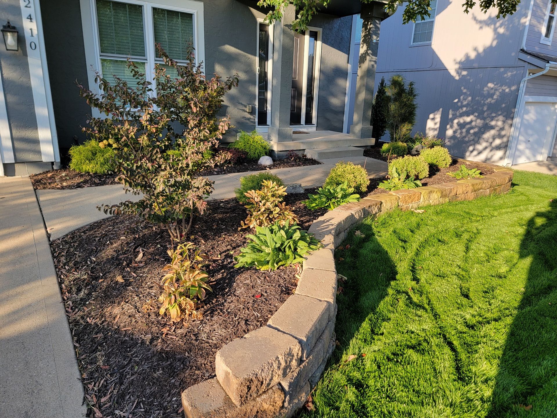 Beautiful Front Yard Transformation with Plant Marks The Pot | Plant ...