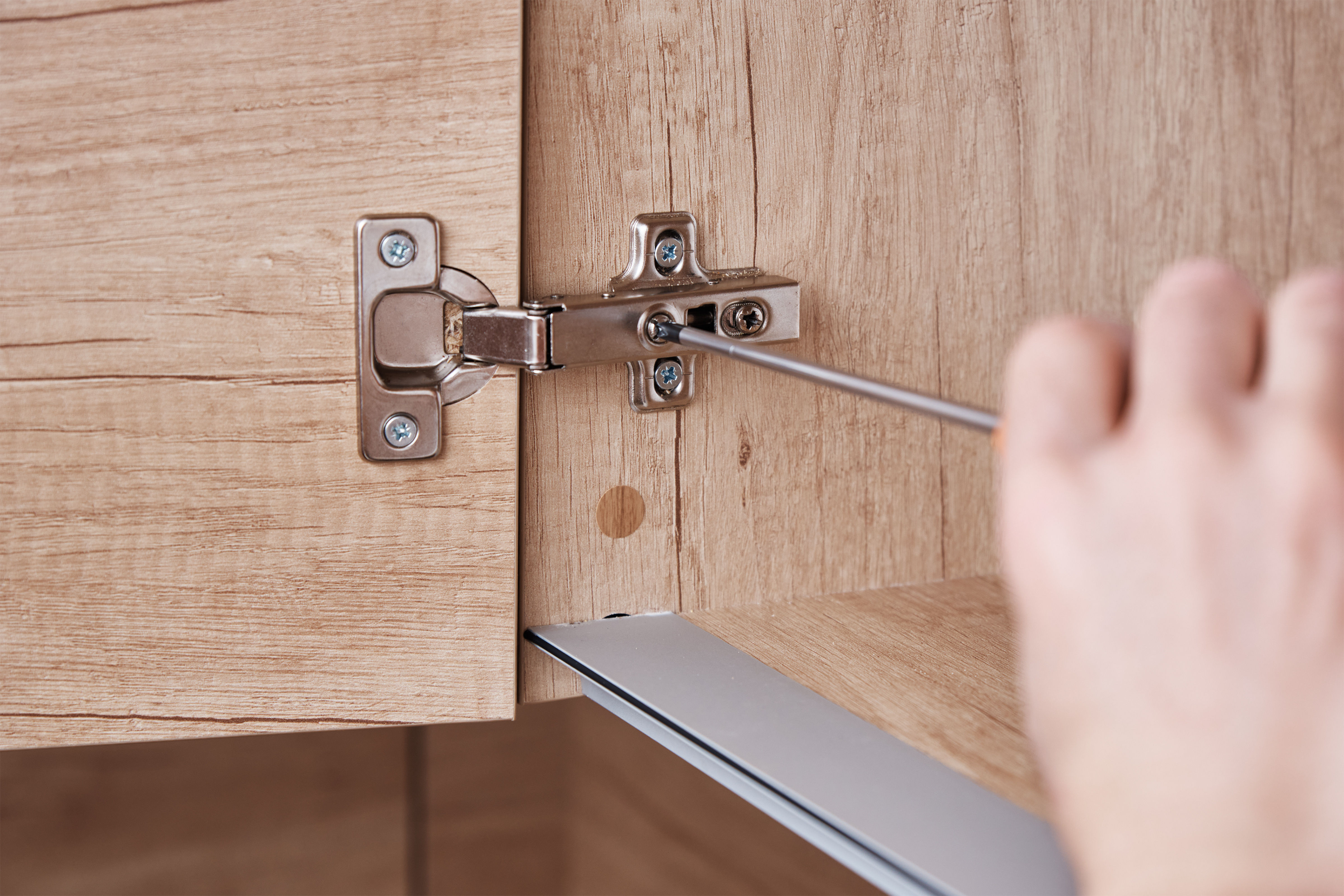 Cabinet Hinge Installation & Repair Services - SHS Construction