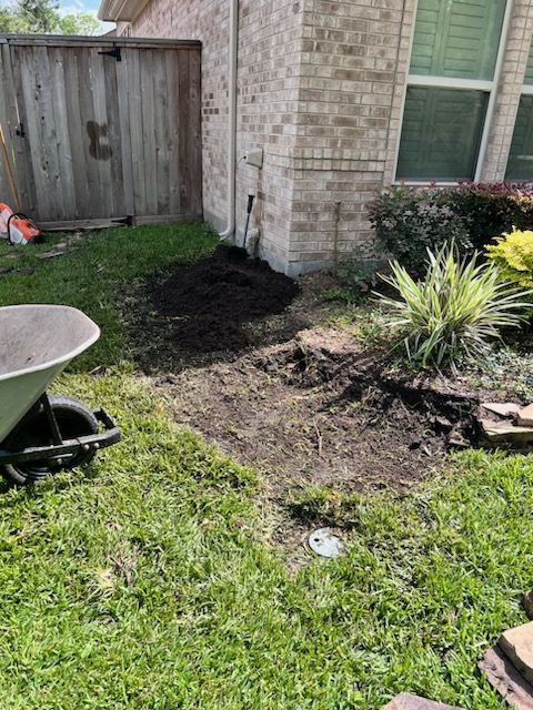 Flower Bed Installation and Hardscape Edging Transformation | Valentin ...