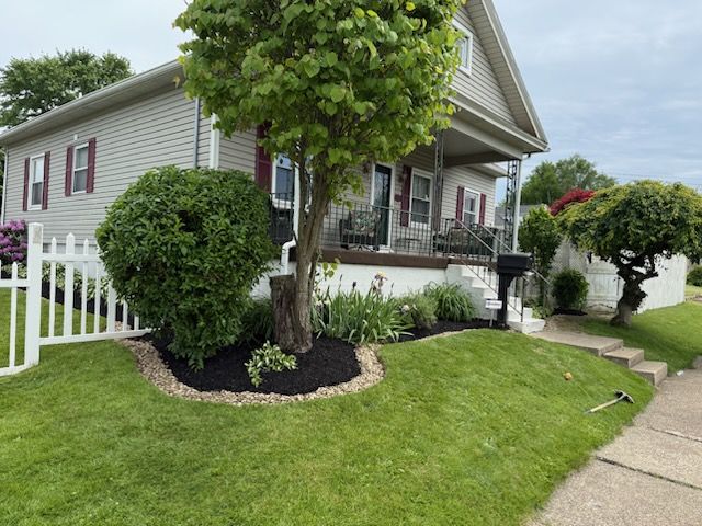 Stunning Garden Update with Mulch Bed and River Rock Finish | Total ...