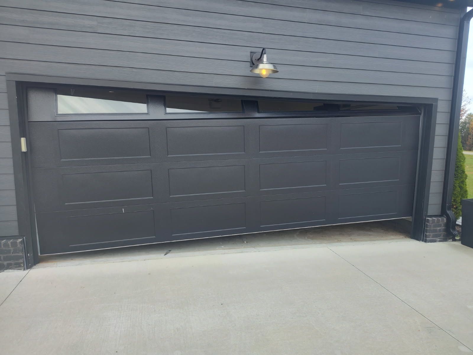 Quick Solutions for Misaligned Garage Doors | Eagle Door Service