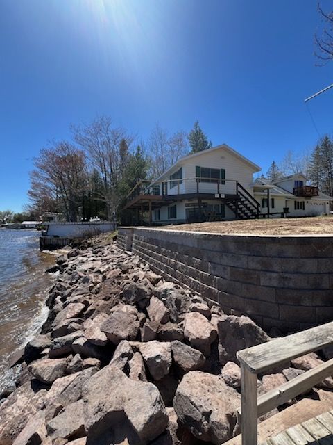 Lakeside Retaining Wall Construction | Superior Land Improvements