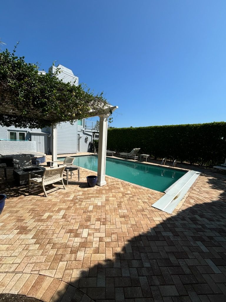 Siesta Key Pool and Deck Transformation | Siesta Pressure Wash