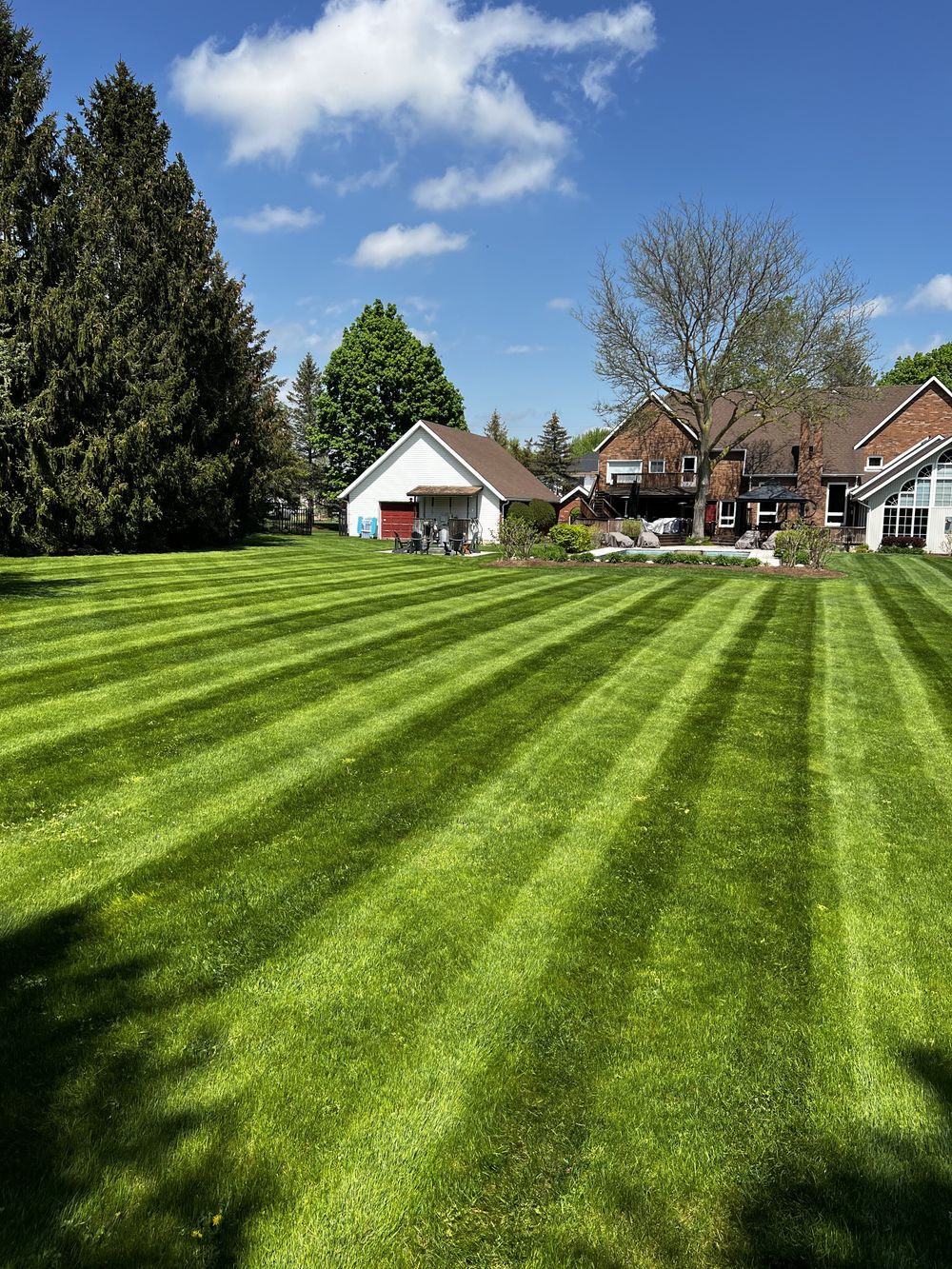 Weekly Lawn Mowing Services | Brubacher Horst Landscape