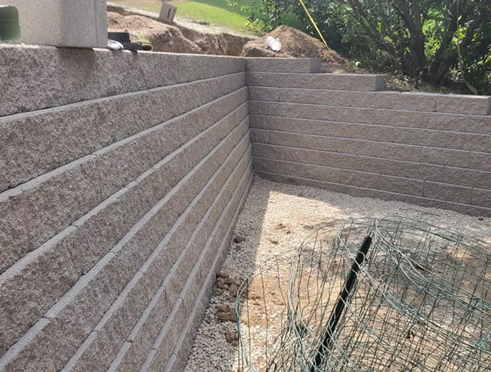Versa-Lok Retaining Walls Service | Amundson Concrete Company