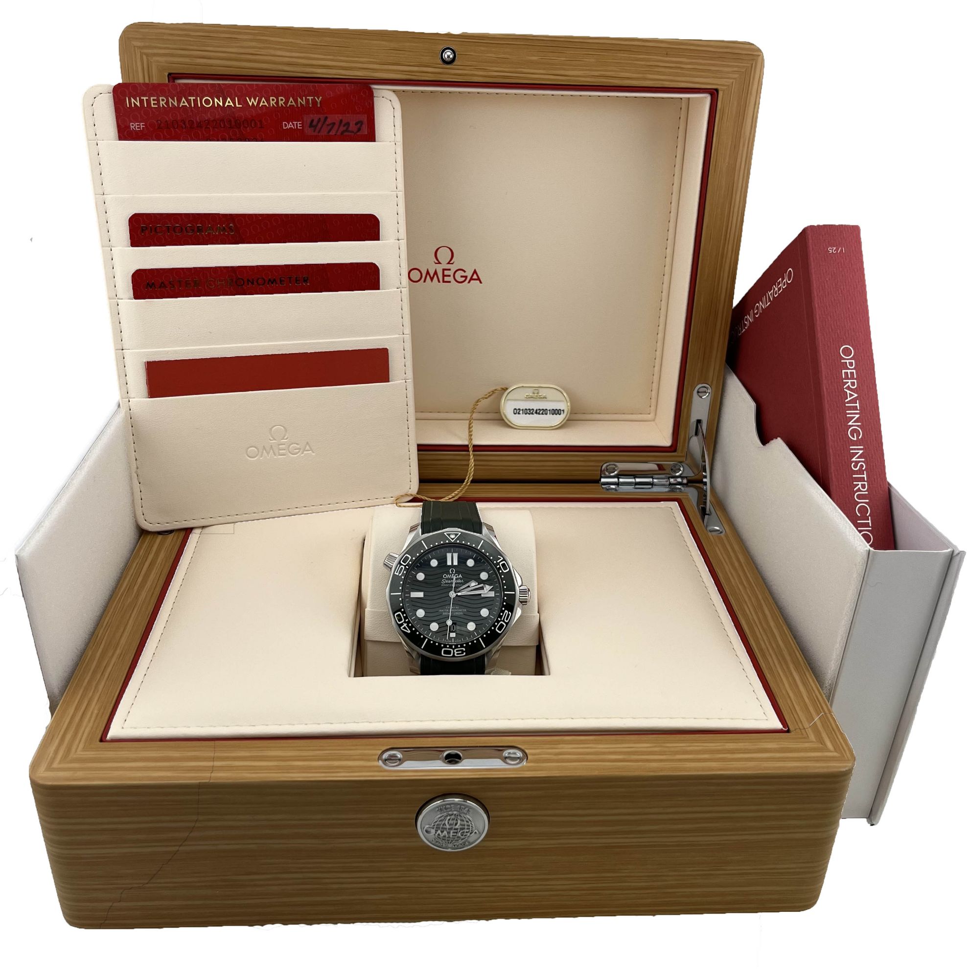 Luxury Watch Den. Omega Seamaster Diver 300M Seaweed Green