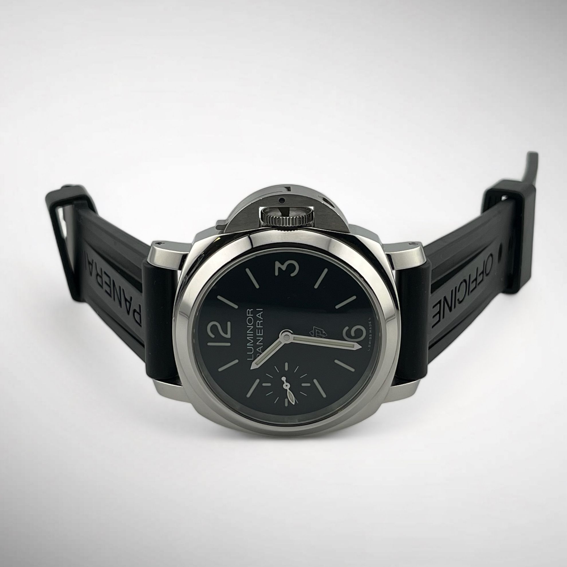 Luxury Watch Den. Panerai Luminor Logo PAM01084