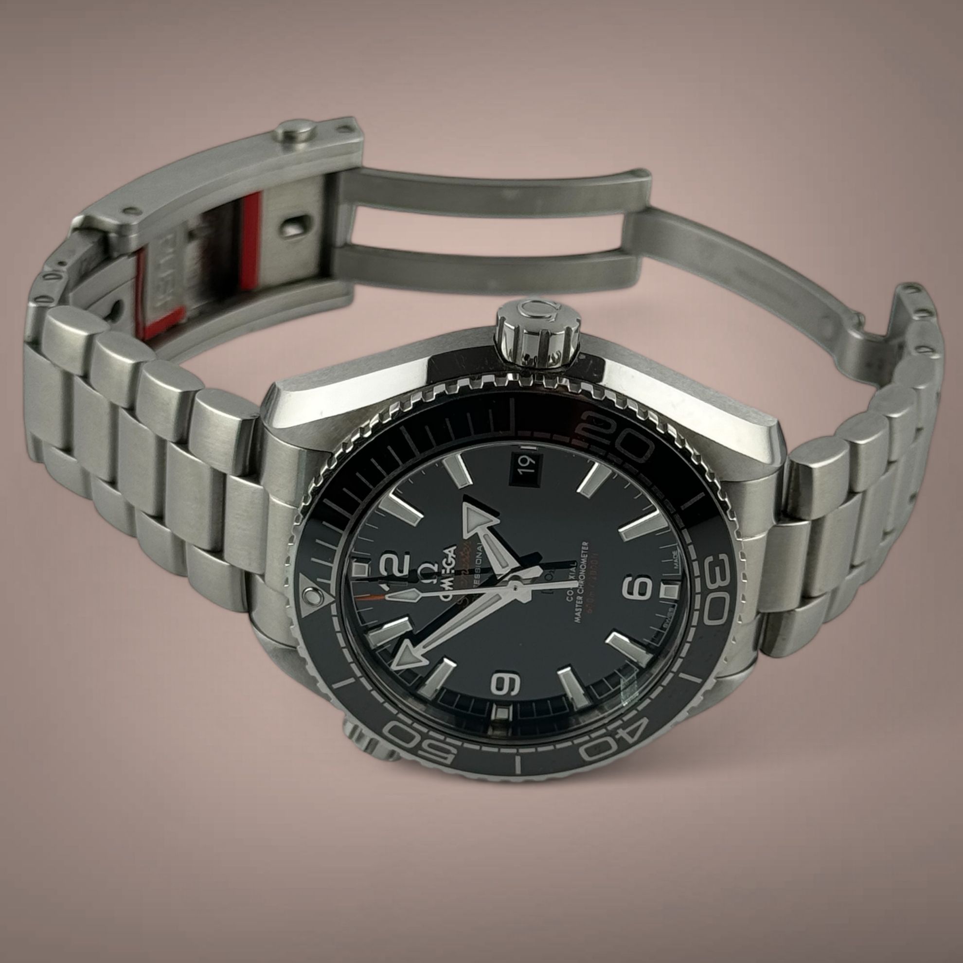 Luxury Watch Den. Omega Seamaster Planet Ocean, Complete Set