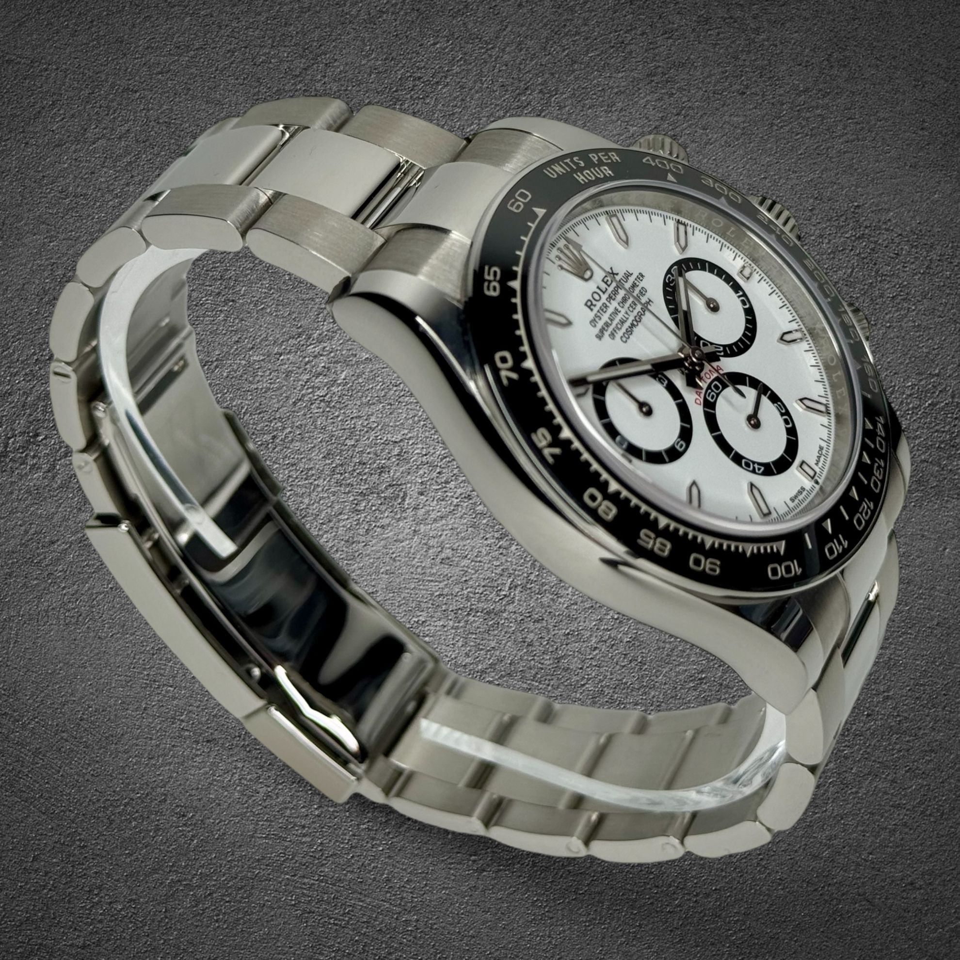 Luxury Watch Den. Rolex Daytona "Panda" 126500LN