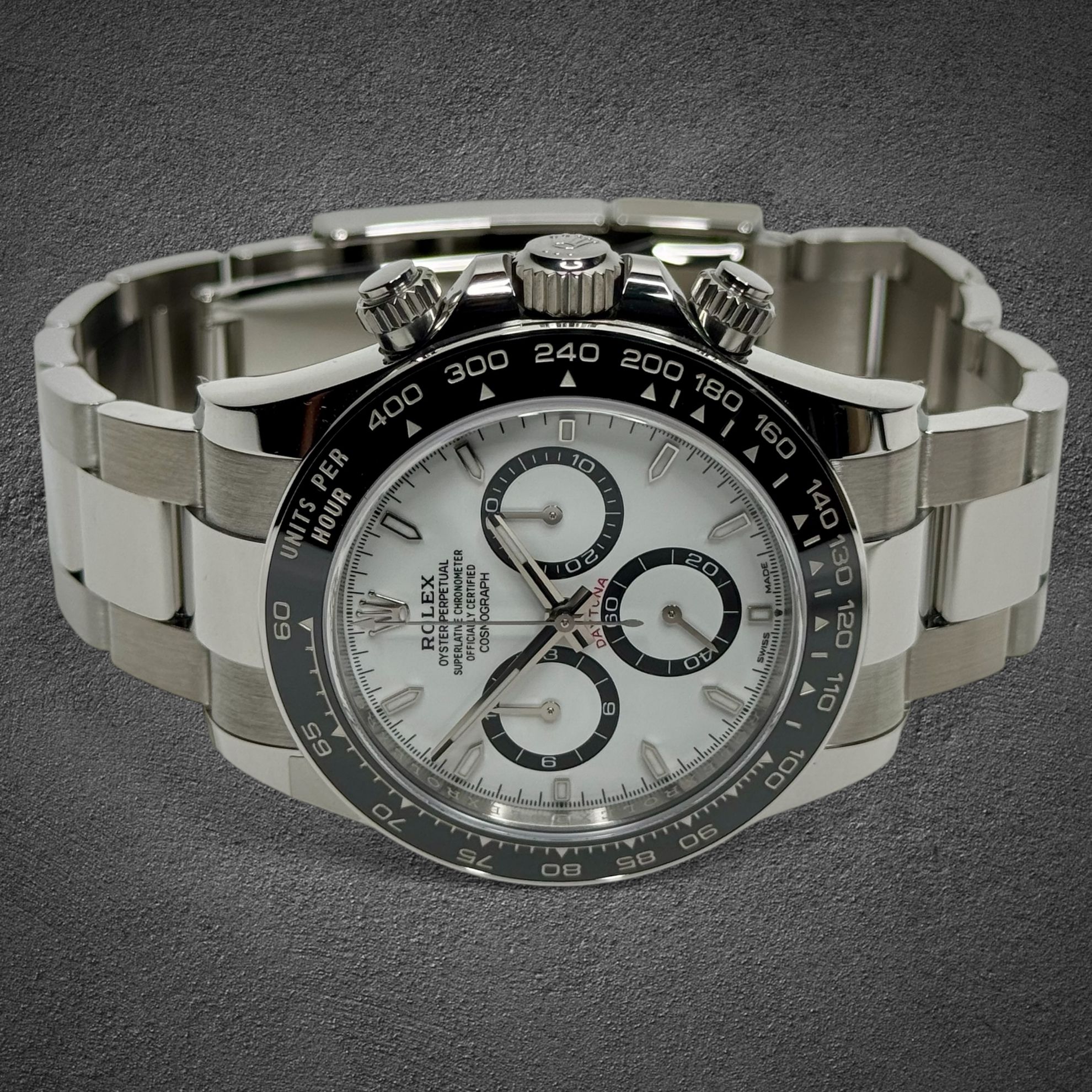 Luxury Watch Den. Rolex Daytona "Panda" 126500LN