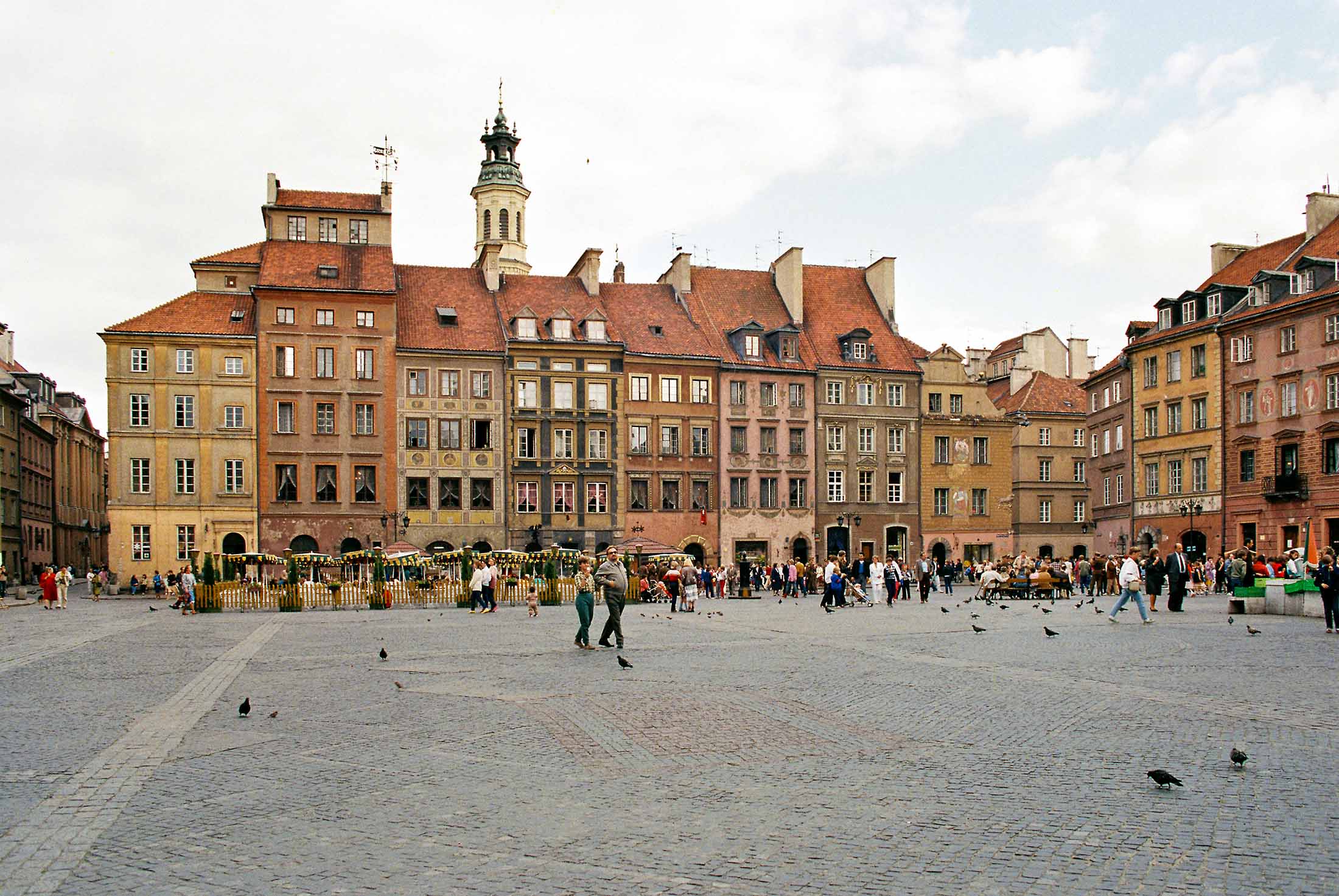 Hochparterre - Siebzig Jahre Altstadt in Warschau