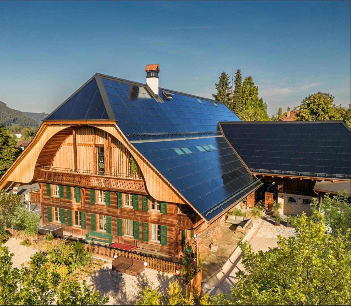 Hochparterre - «Wie ein 200-jähriges Bauernhaus zum Solar-Miethaus wird»