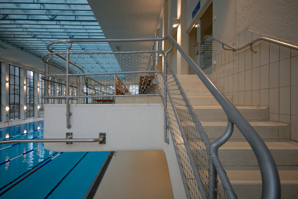 Hochparterre - Zürich: City-Hallenbad vor der Eröffnung