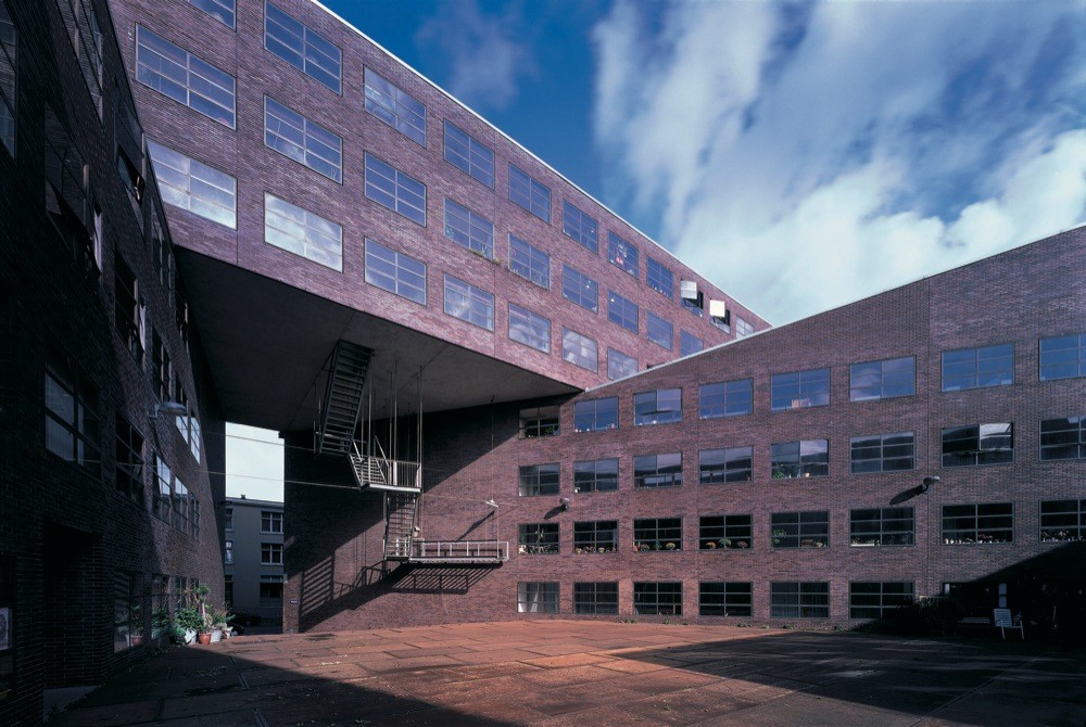 Hochparterre - Kollhoff verlässt die ETH Zürich