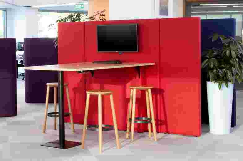 Huddle TV Wall | Workplace Collaboration TV Wall | Vidak