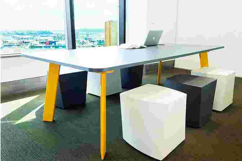 Blade Table & Leaner – modular table system | Vidak