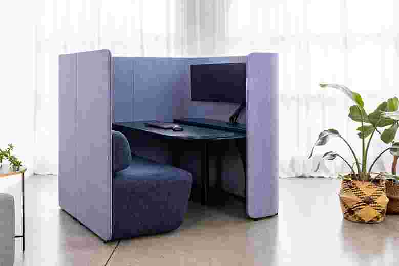 Retreat Mini Booth – compact focus booth | Vidak