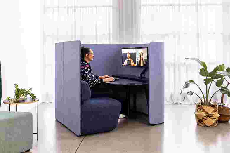 Retreat Mini Booth – compact focus booth | Vidak