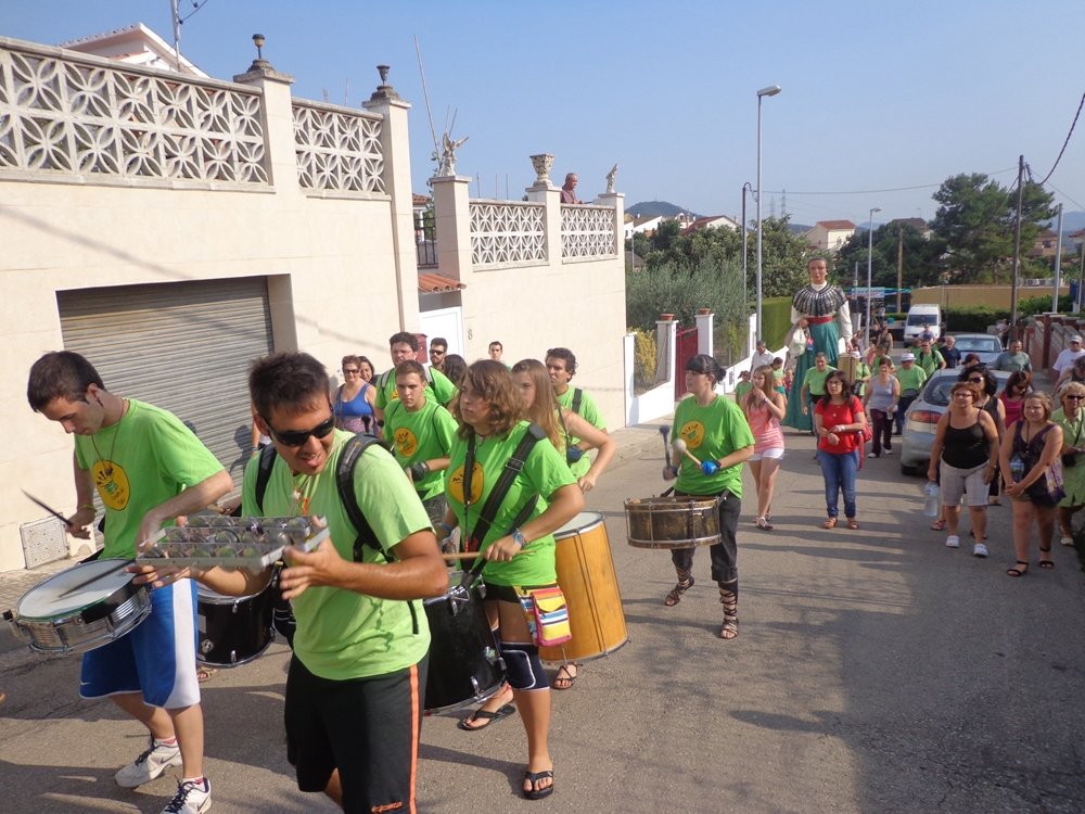 Els Avets celebra la seva festa del barri - RÀDIO RUBÍ