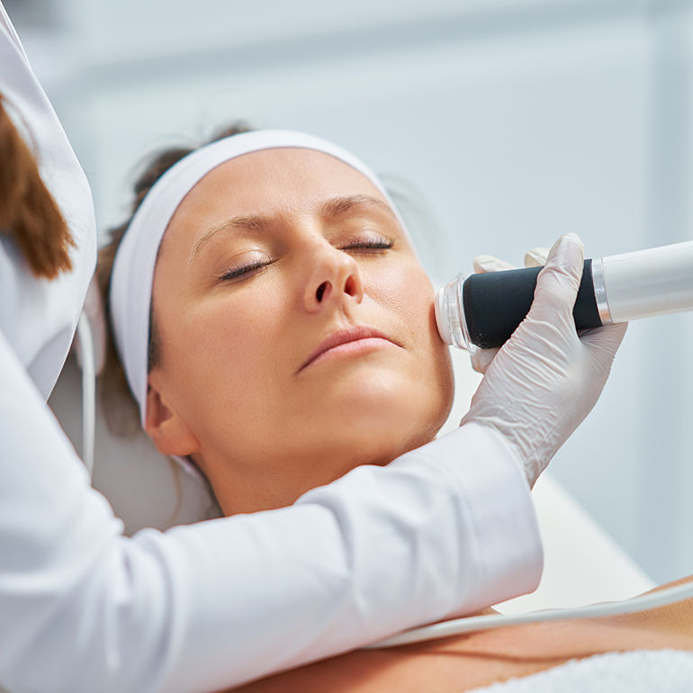Beauty Therapy Course in Dubai | Mirrors Institute of Aesthetics