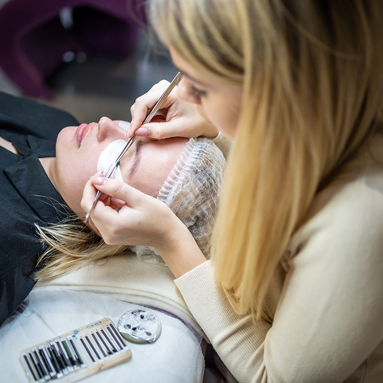 Complete Eyelash Extension Course Dubai | MIA