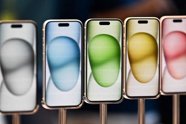 Apple's 2024: Navigating Challenges and Shaping the Future