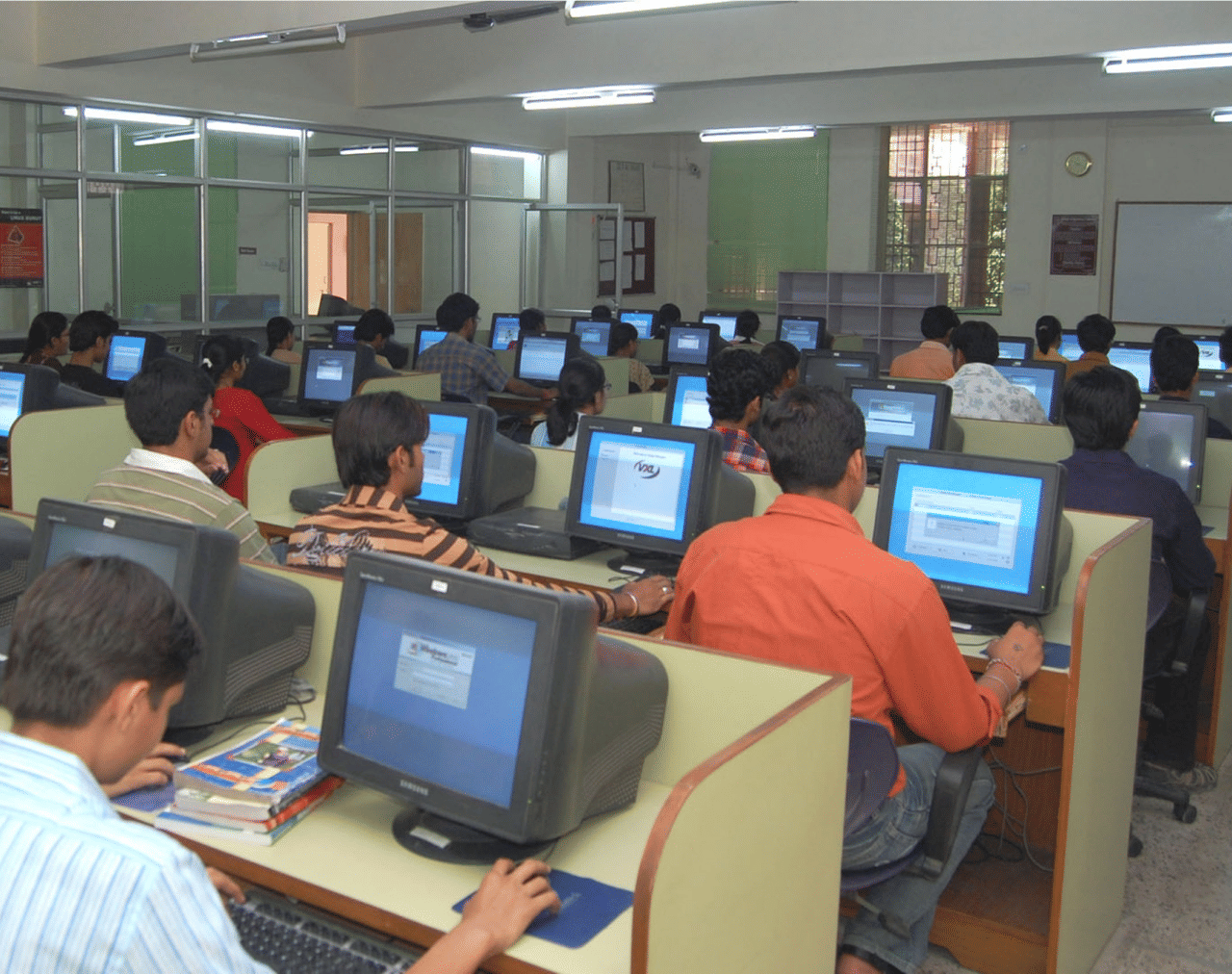 Dapat bang turuan ng computer programming ang mga grade 4 student?