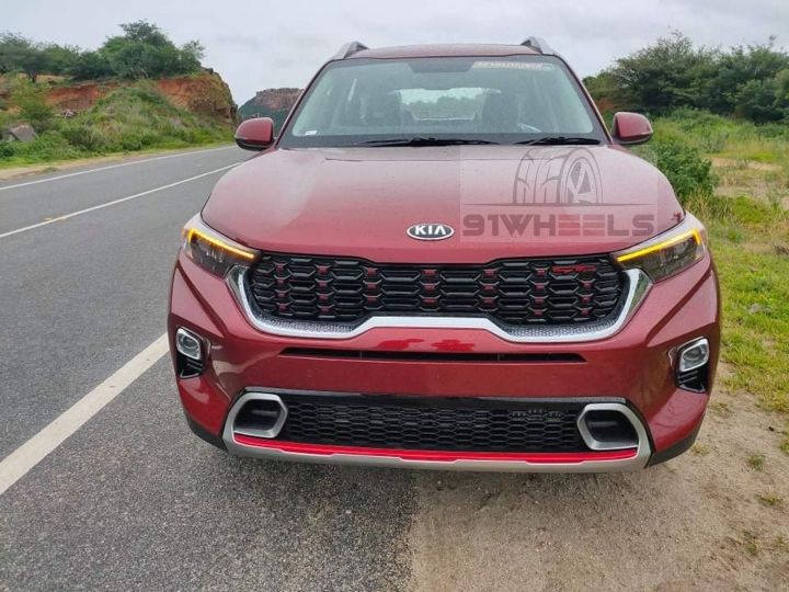 This Is How The Kia Sonet Red GT Line Looks on The Indian Roads - Stunning!