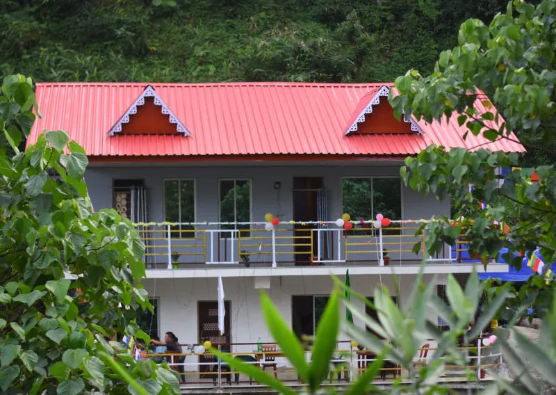 Explore Rongo's Beauty: Stay Cozy at Rongo Homestay by the Jholung River