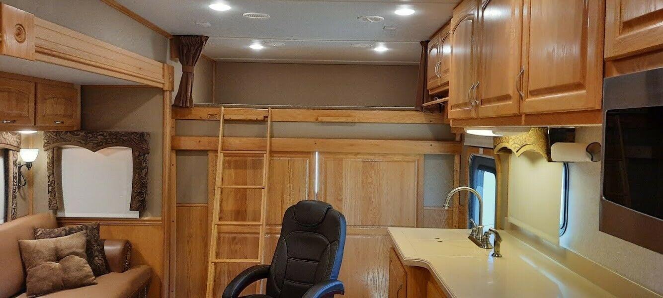 2014 Freightliner Cascadia camper [loaded with everything] @ Campers ...