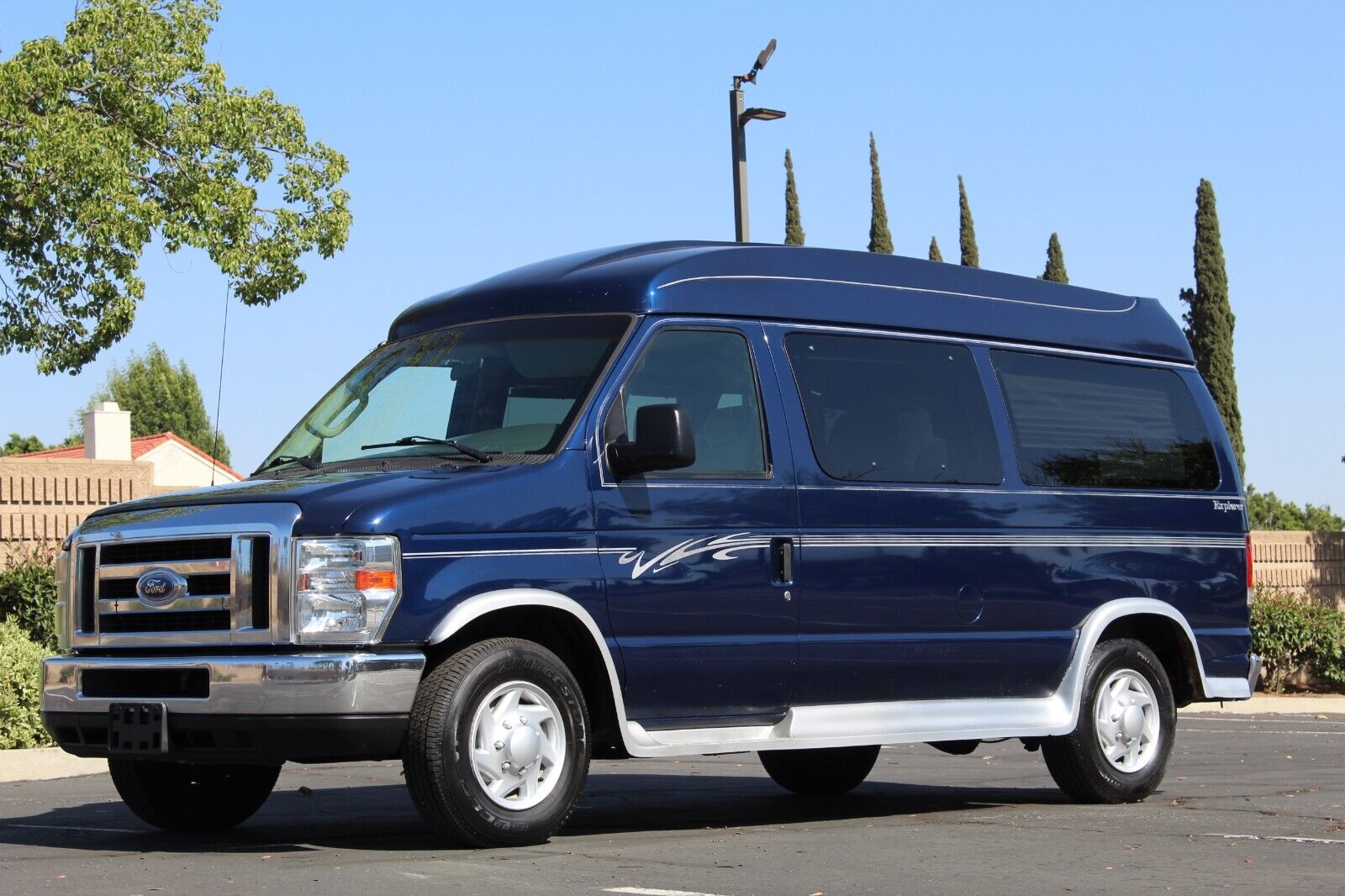 2008 Ford E Series Econoline Explorer camper [high top conversion ...