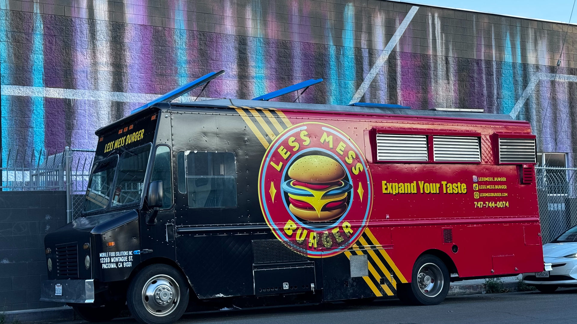 Less Mess Burger Ordering Website - Los Angeles, CA