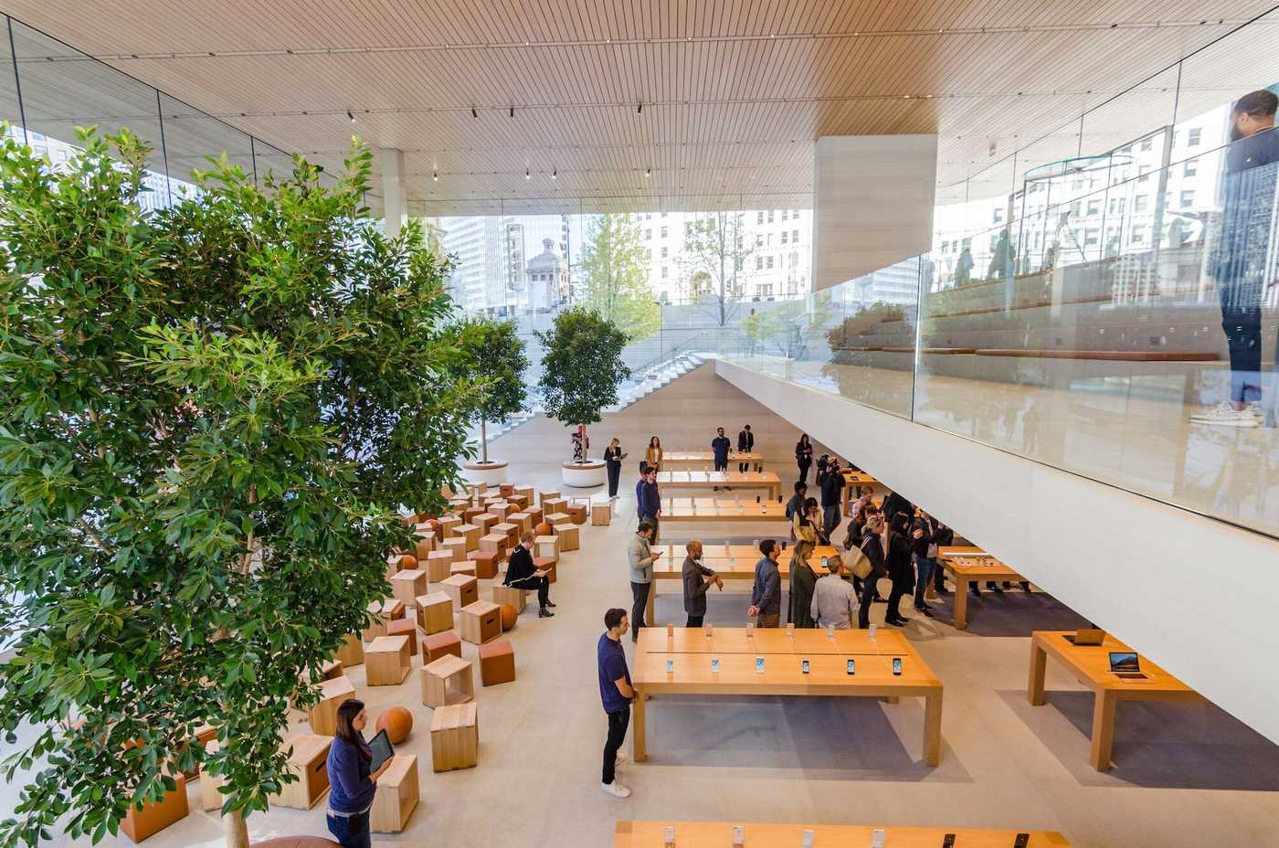 Apple Store on Michigan Avenue | Chicago Architecture Center