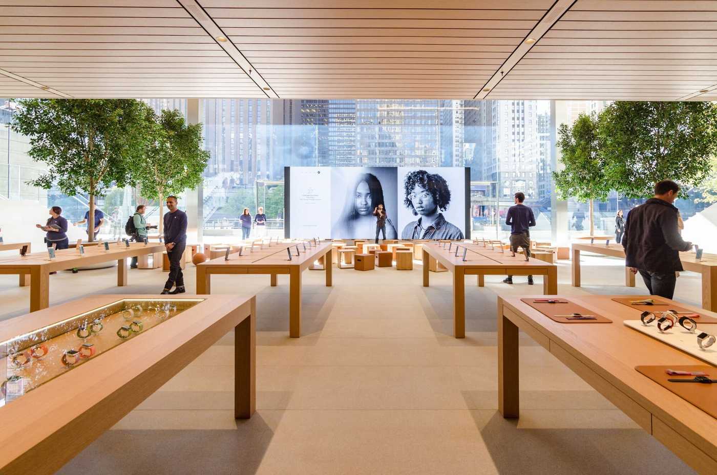 Apple Store on Michigan Avenue | Chicago Architecture Center