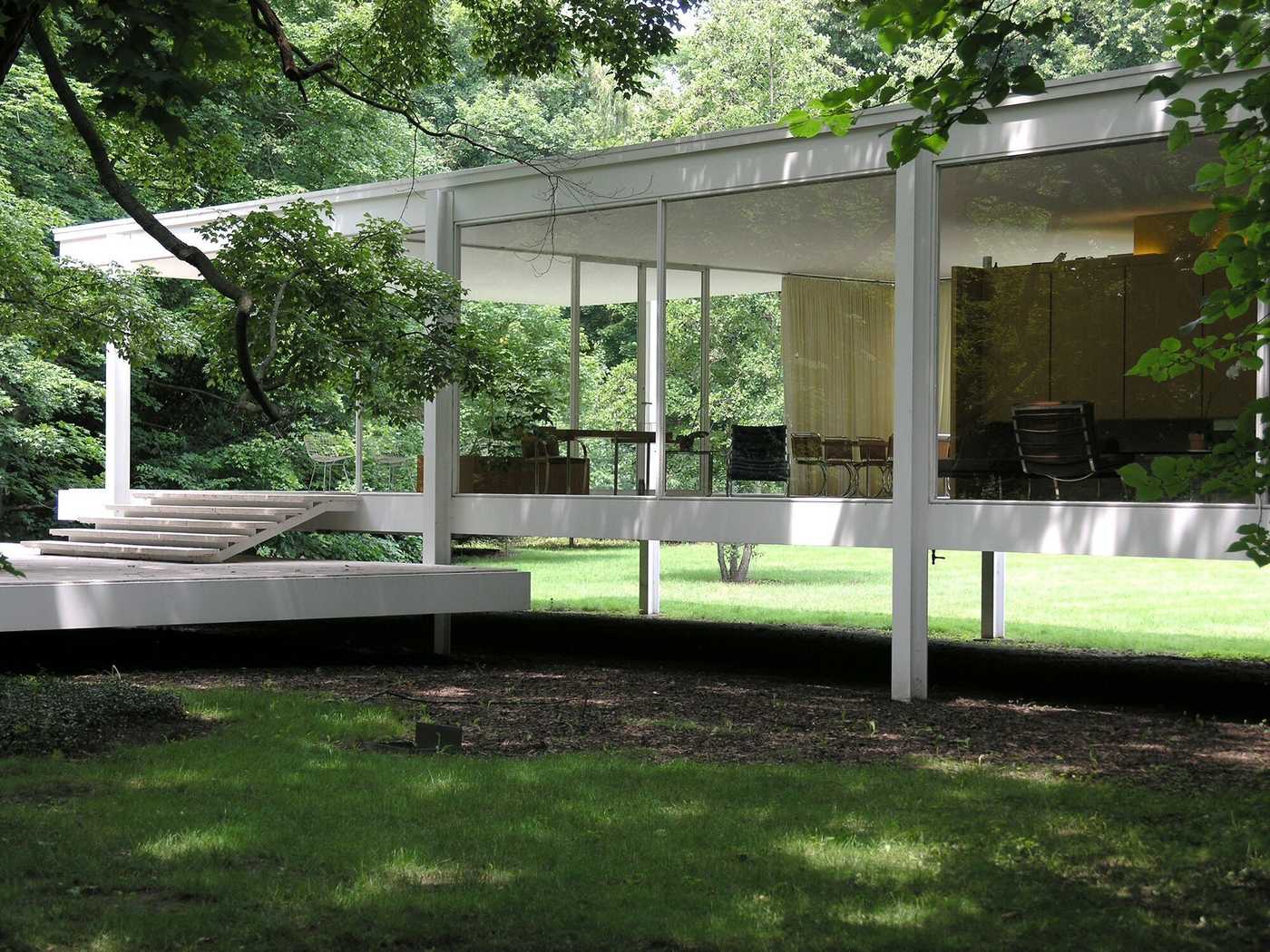 Behind the tour: Farnsworth House | Chicago Architecture Center