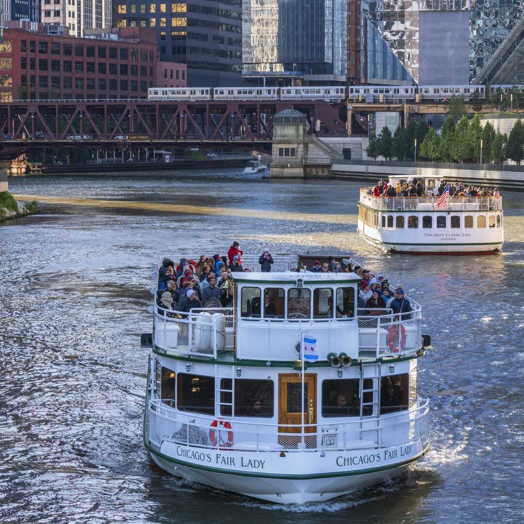 Chicago Architecture Center River Cruise aboard First Lady | Chicago ...