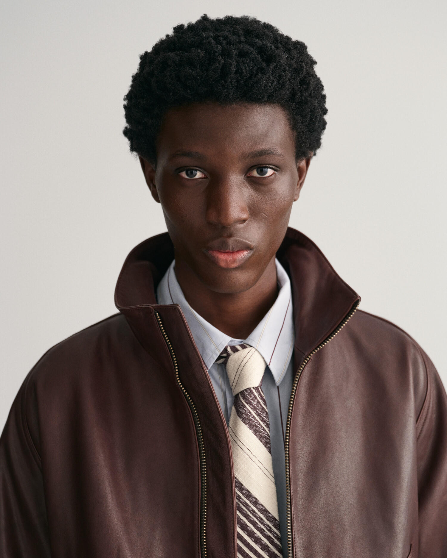 Stripete slips i råsilke | GANT Norge