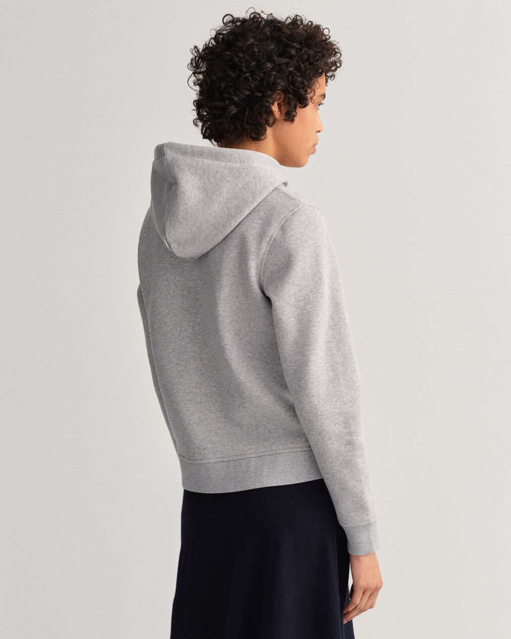 Hettegenser med GANT-Logo | Siste mote: Klær, tilbehør og interiør ...