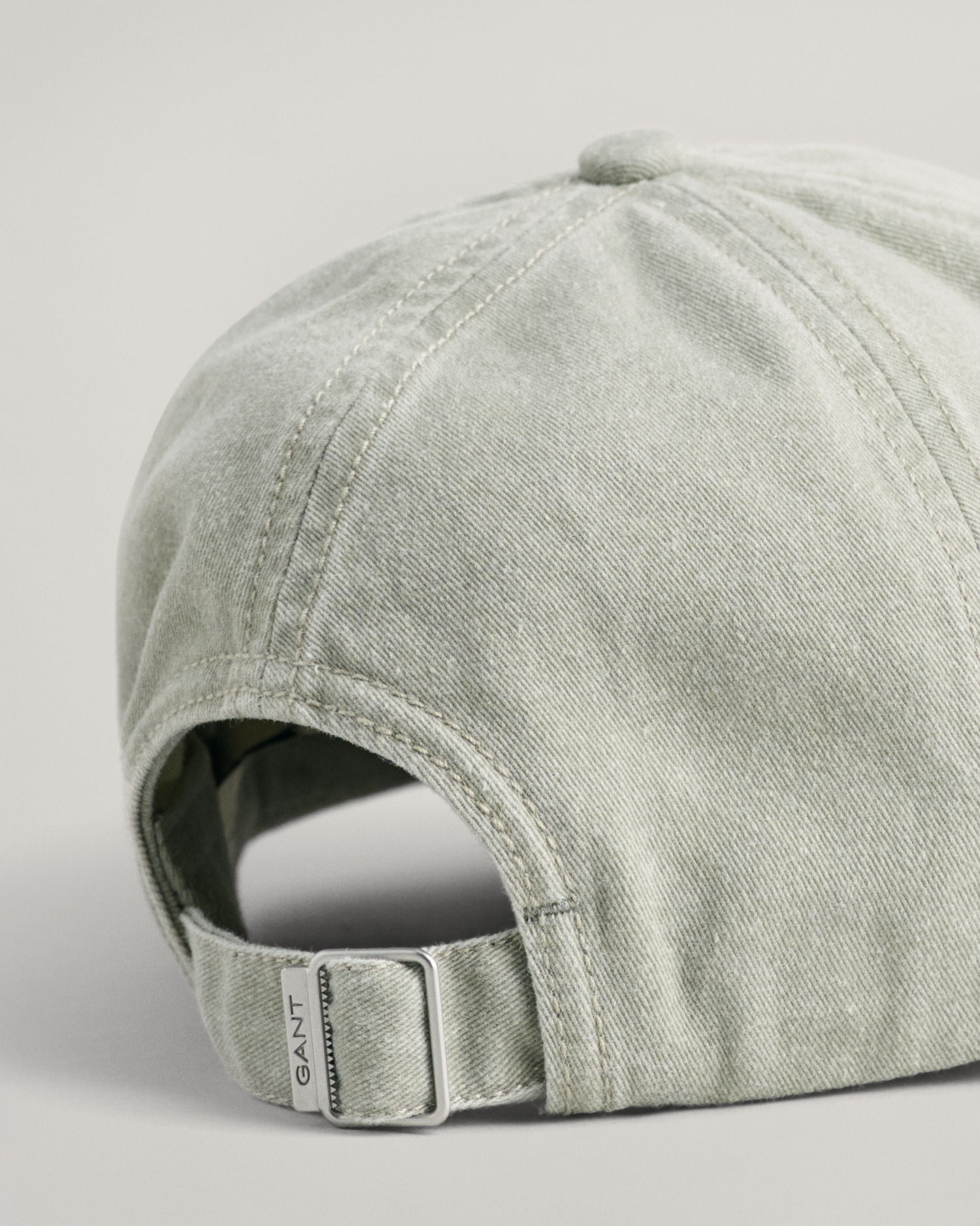 Solbleket caps med tekst | GANT Norge