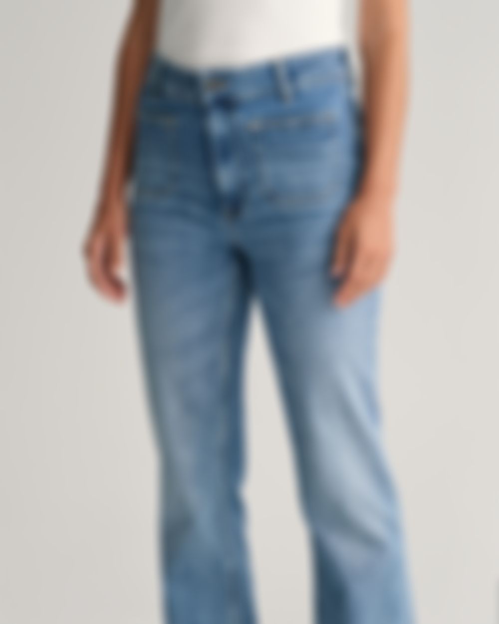 Jeans med sleng og lommer | Siste mote: Klær, tilbehør og interiør ...